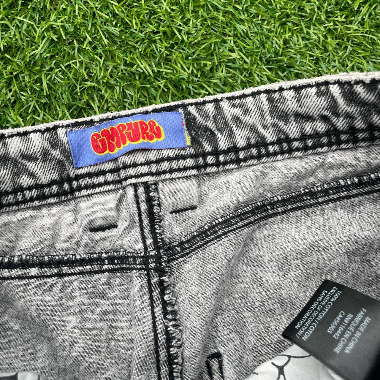 Vintage Baggy Cargo Empyre Jorts Size 30 no... | Depop