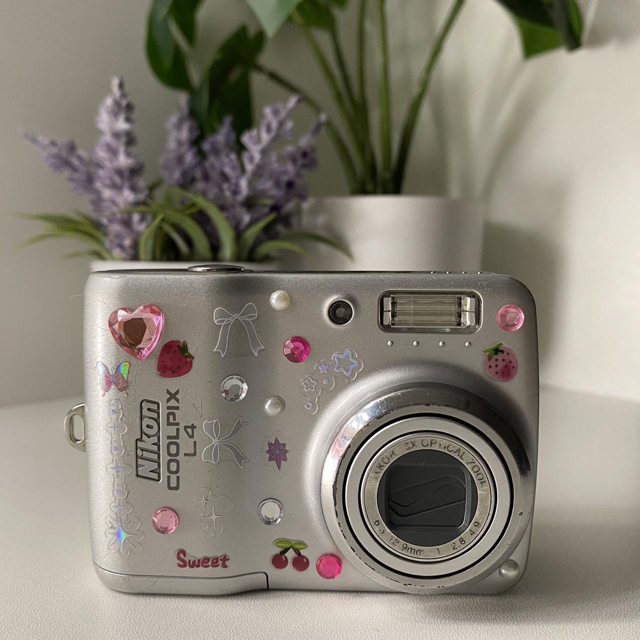 silver nikon coolpix L4 🎀 ☼ ⋆｡˚⋆ฺ info ; ᡣ𐭩 will... - Depop