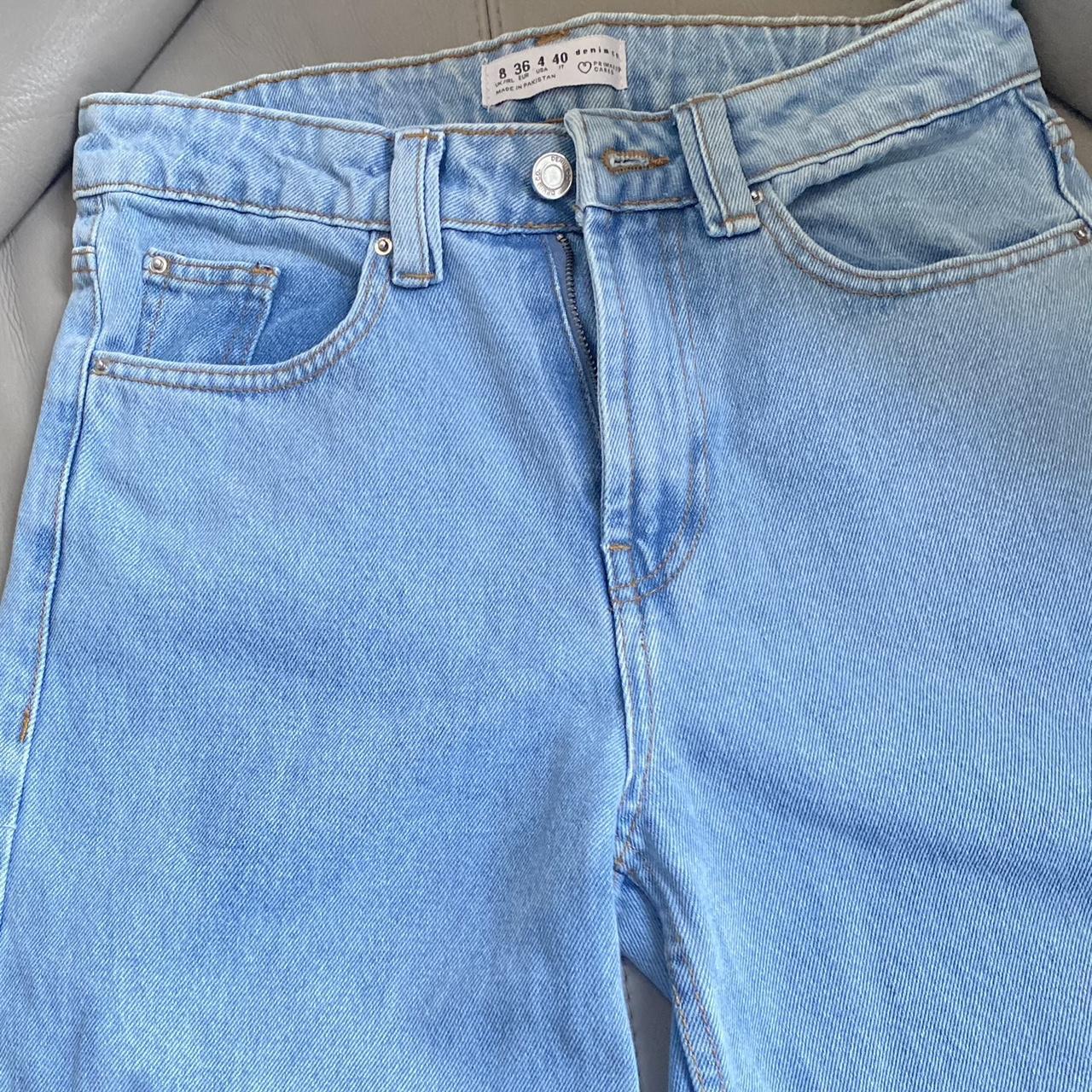 𝕷𝖎𝖌𝖍𝖙 𝖜𝖆𝖘𝖍 𝖏𝖊𝖆𝖓 𝖈𝖆𝖗𝖌𝖔𝖘 Size 8 (Size runs bigger... - Depop