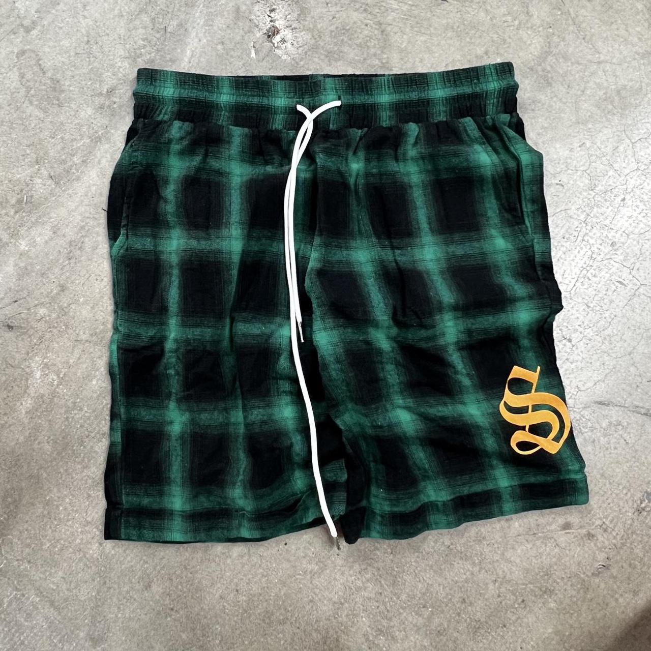 Swish plaid shorts green - Depop