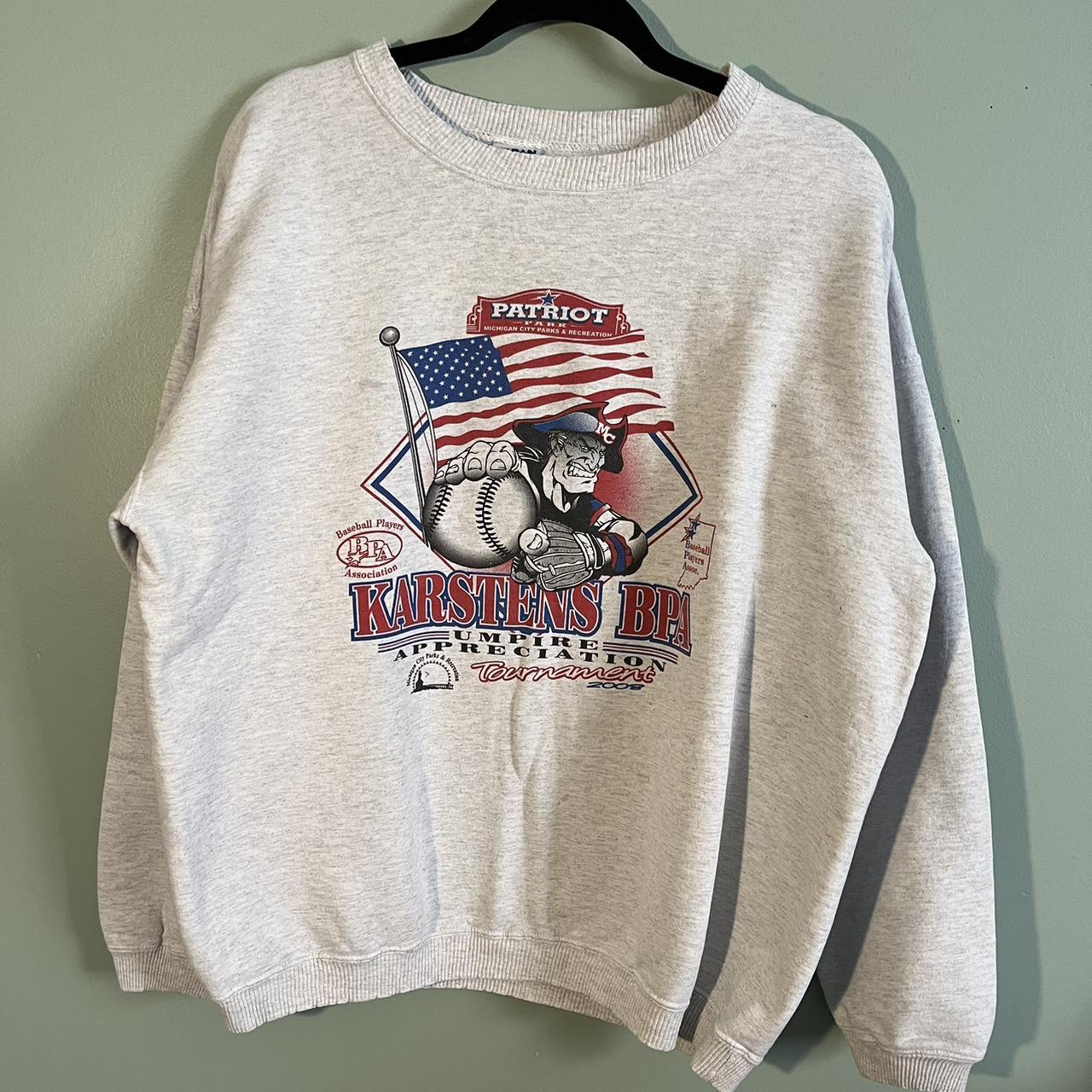 light gray crewneck - Depop