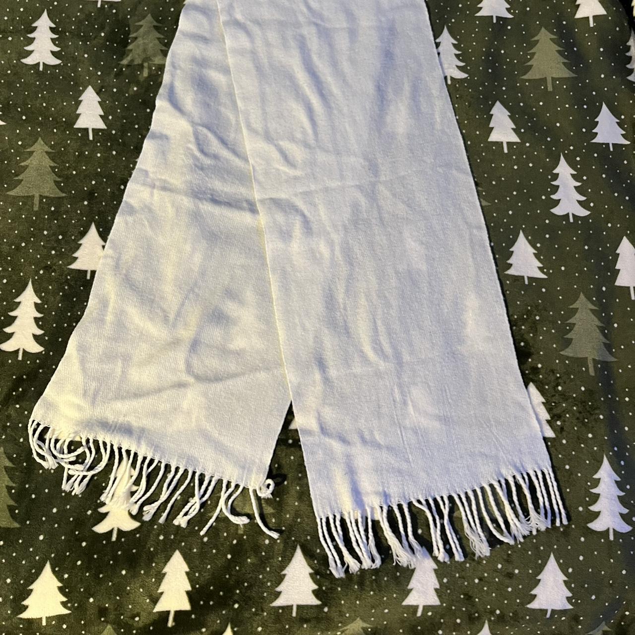 white smooth winter scarf - Depop