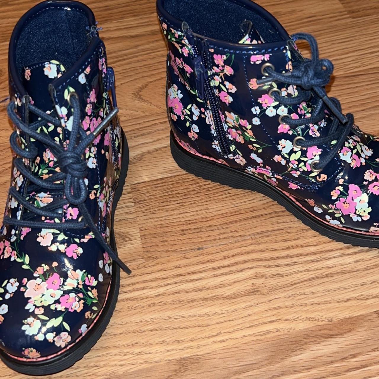 Navy blue flower boots 🌸 size US11k. - Depop