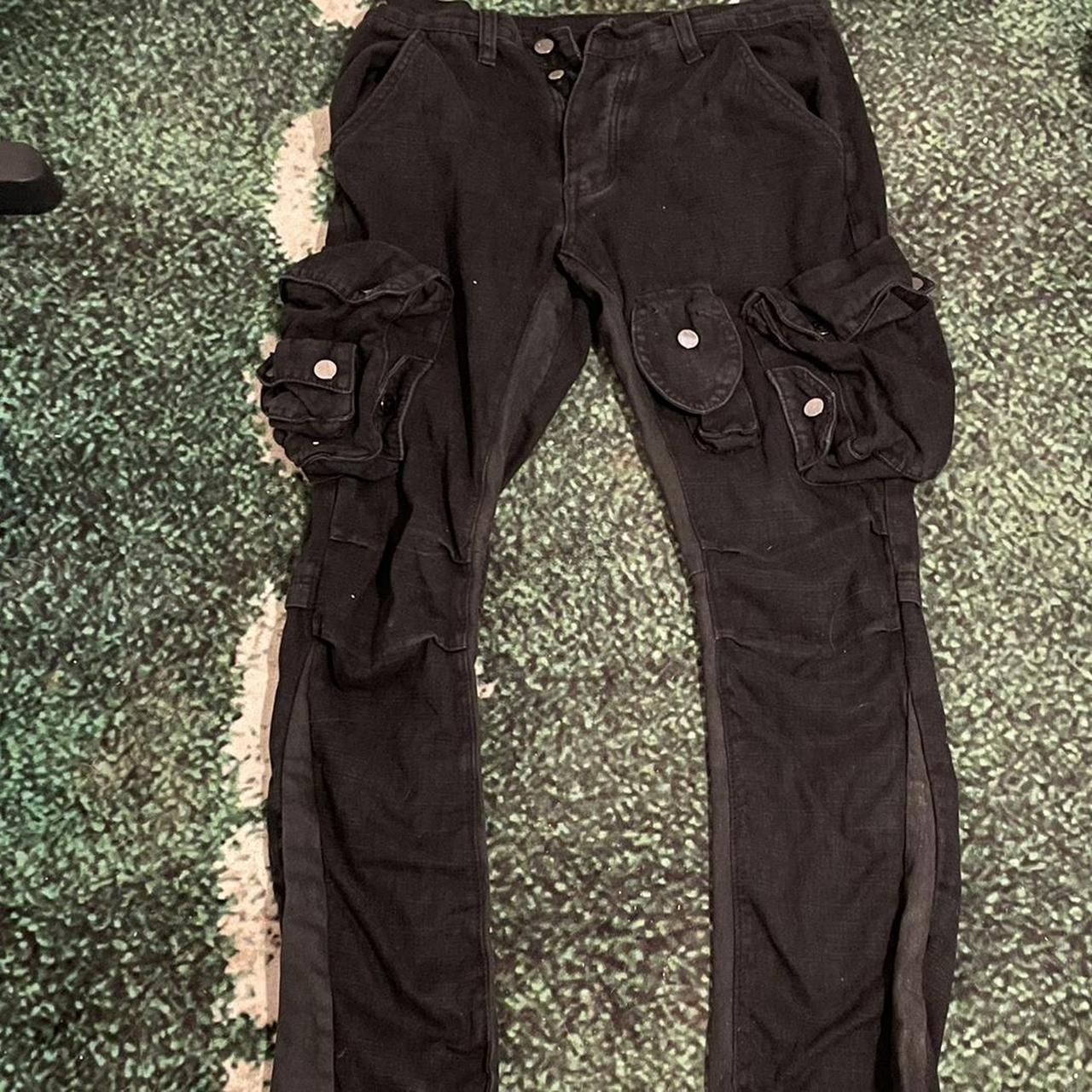 mnml.la Flare Cargos Size 29-30 Worn 4-5 Times - Depop