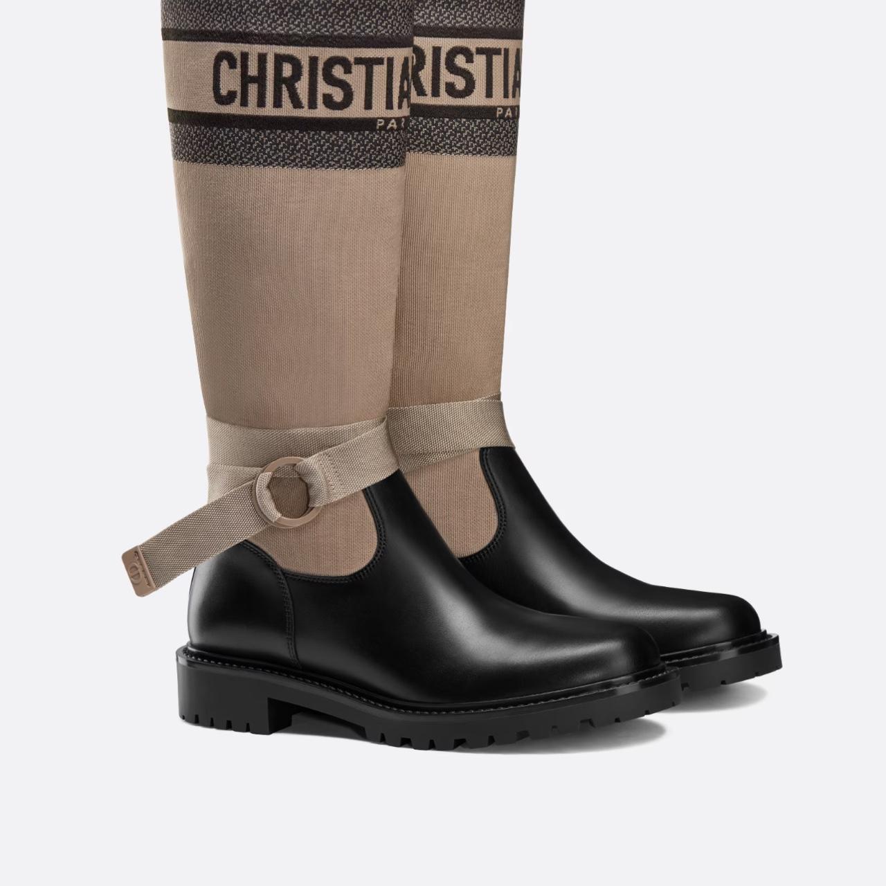 The D-Major boot is an elegant and assertive... - Depop