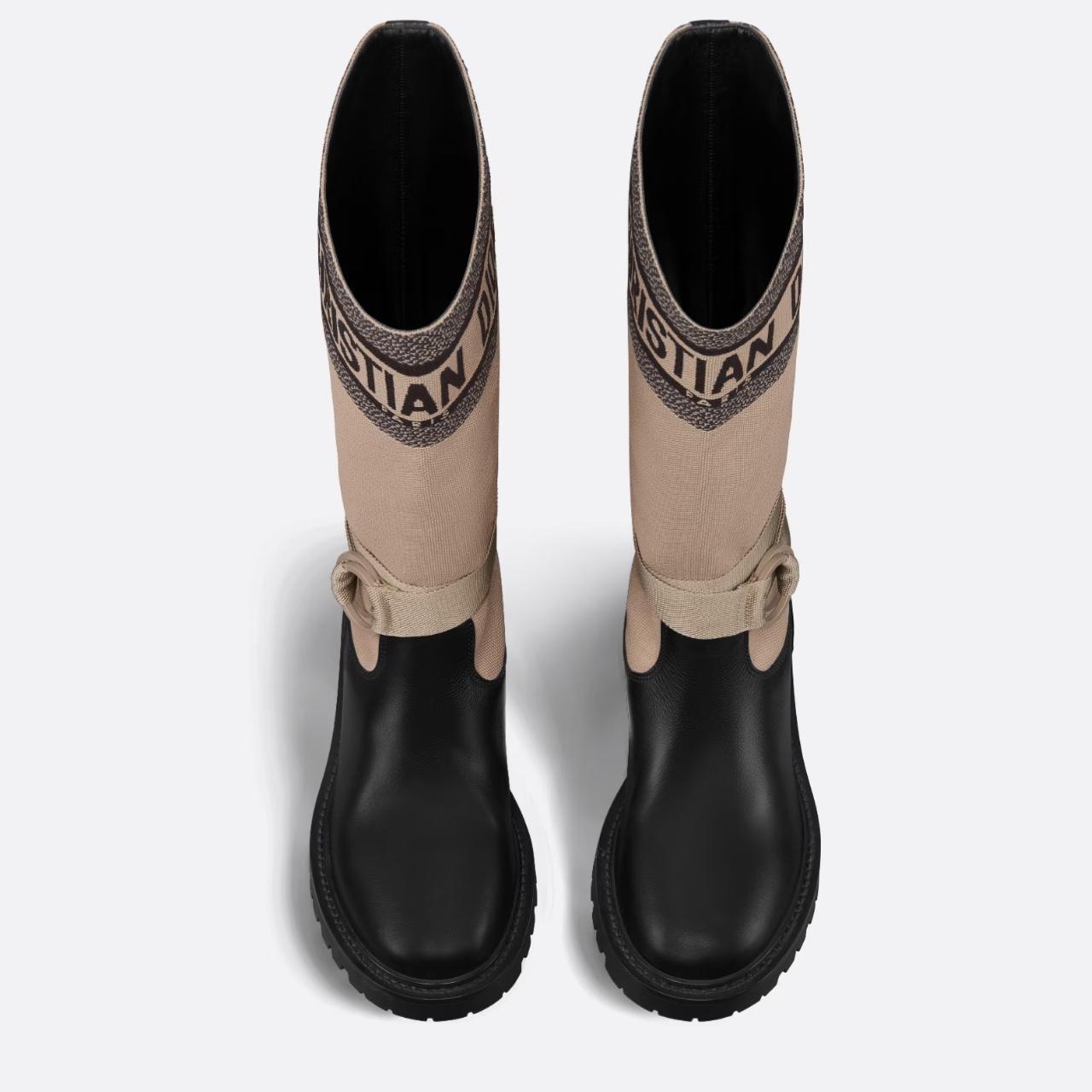 The D-Major boot is an elegant and assertive... - Depop