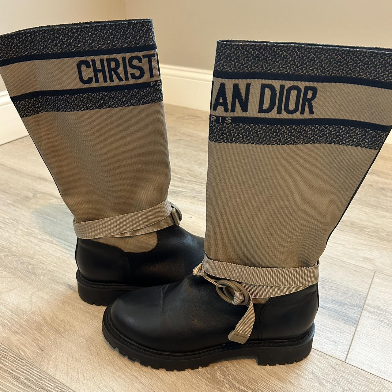 The D-Major boot is an elegant and assertive... - Depop