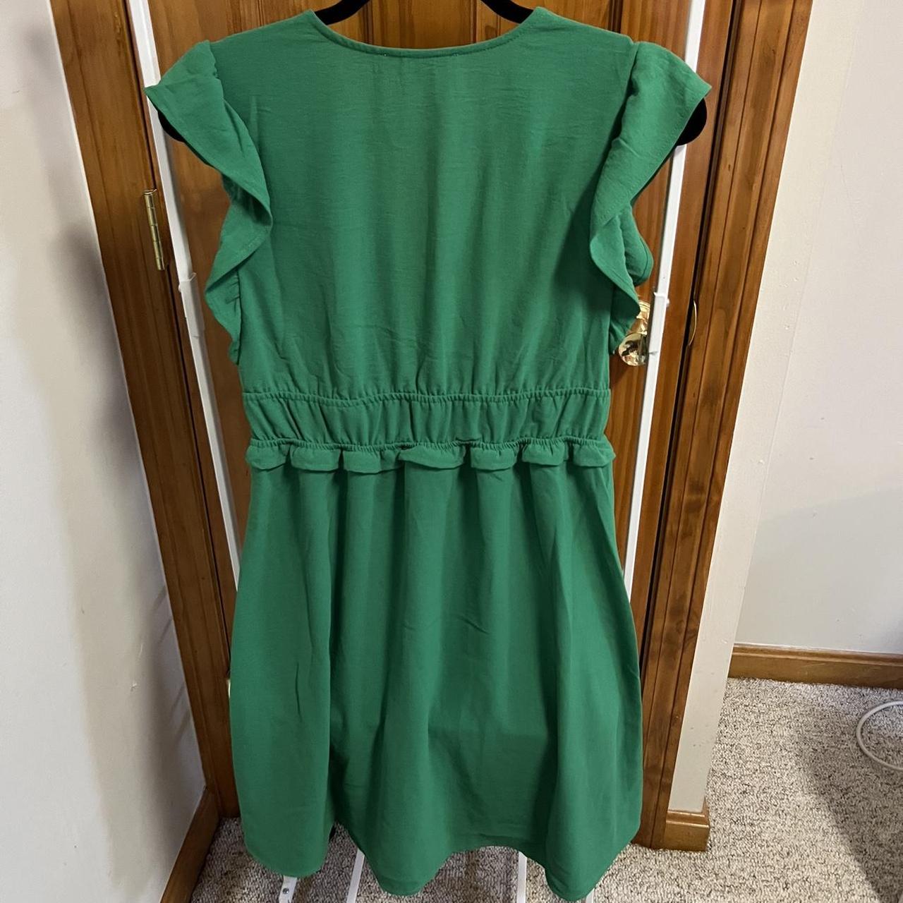 Monteau Los Angeles green dress - Depop