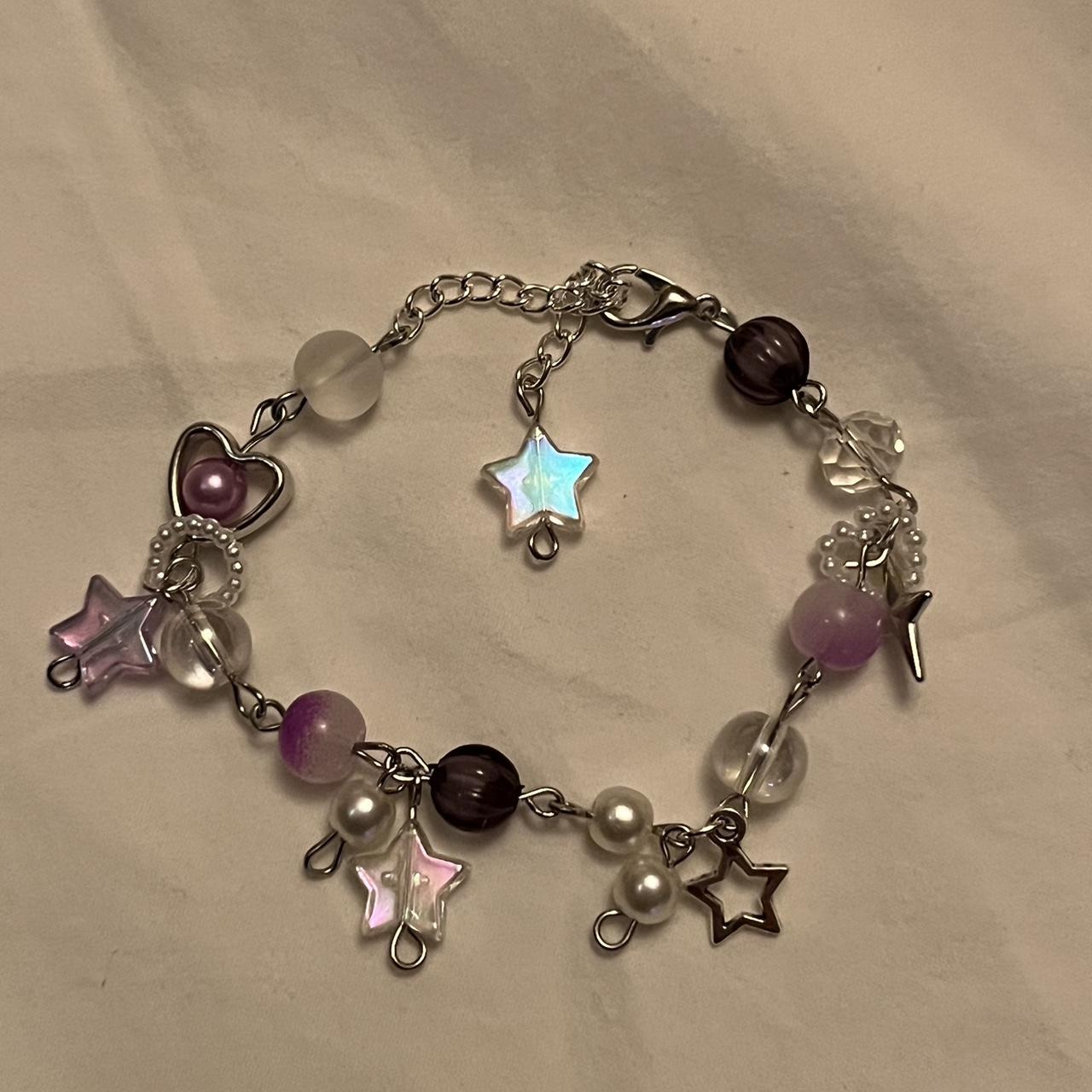purple clutter bracelet ! 💟 𖥔 ࣪ ♡︎ made by me, custom 🍓 - Depop