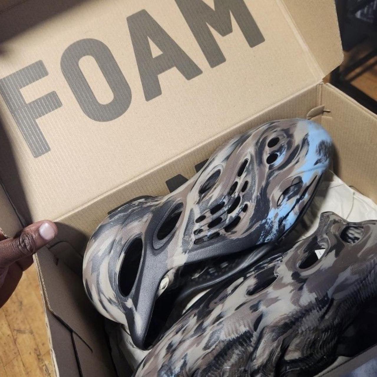 Foam runner size 5 - Depop