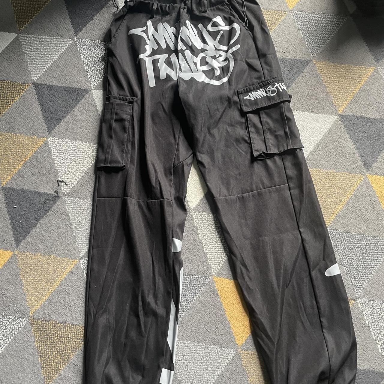 grey minus two cargos - Depop