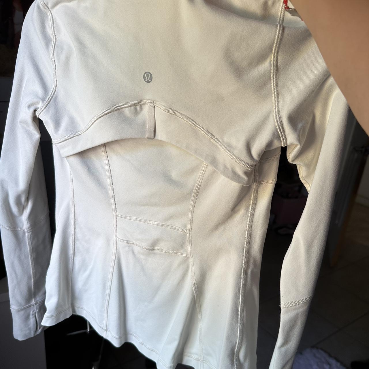 Size 2 lululemon crème define jacket - Depop