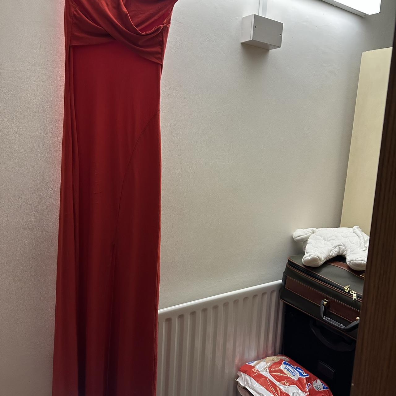 Red body hug long gown - Depop