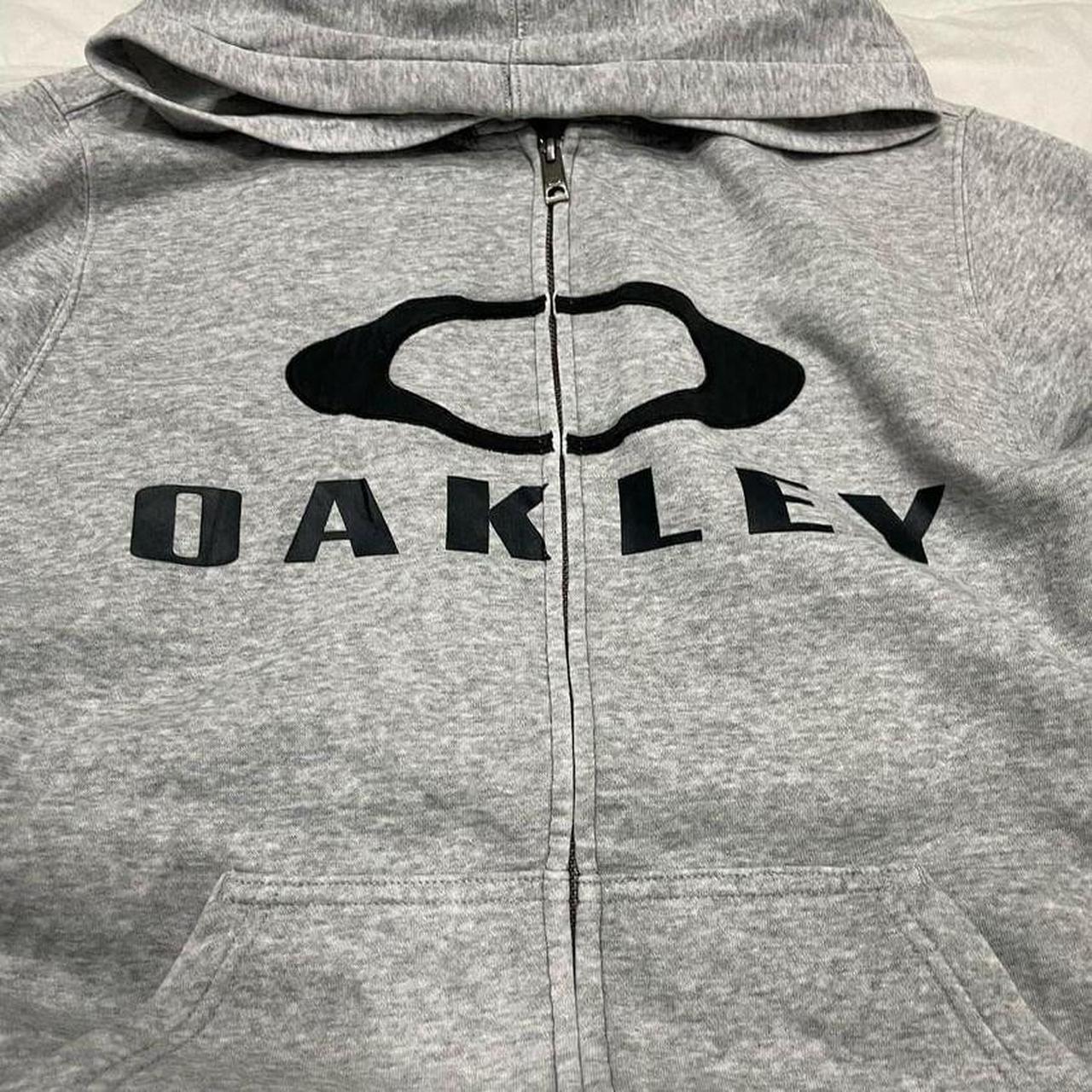 Oakley Hoodie - Depop