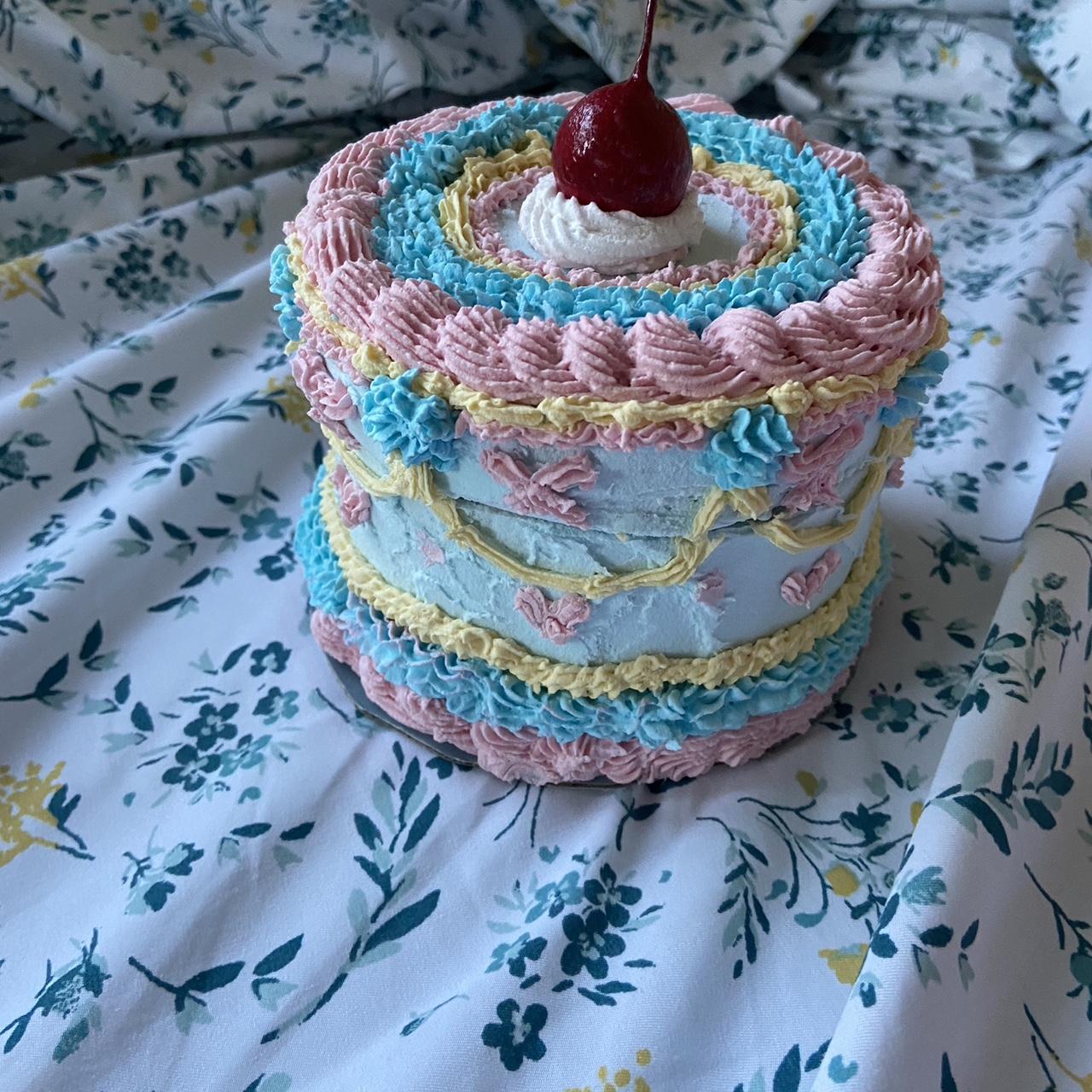 Fake cake jewelry box with fake cherry on top - Depop