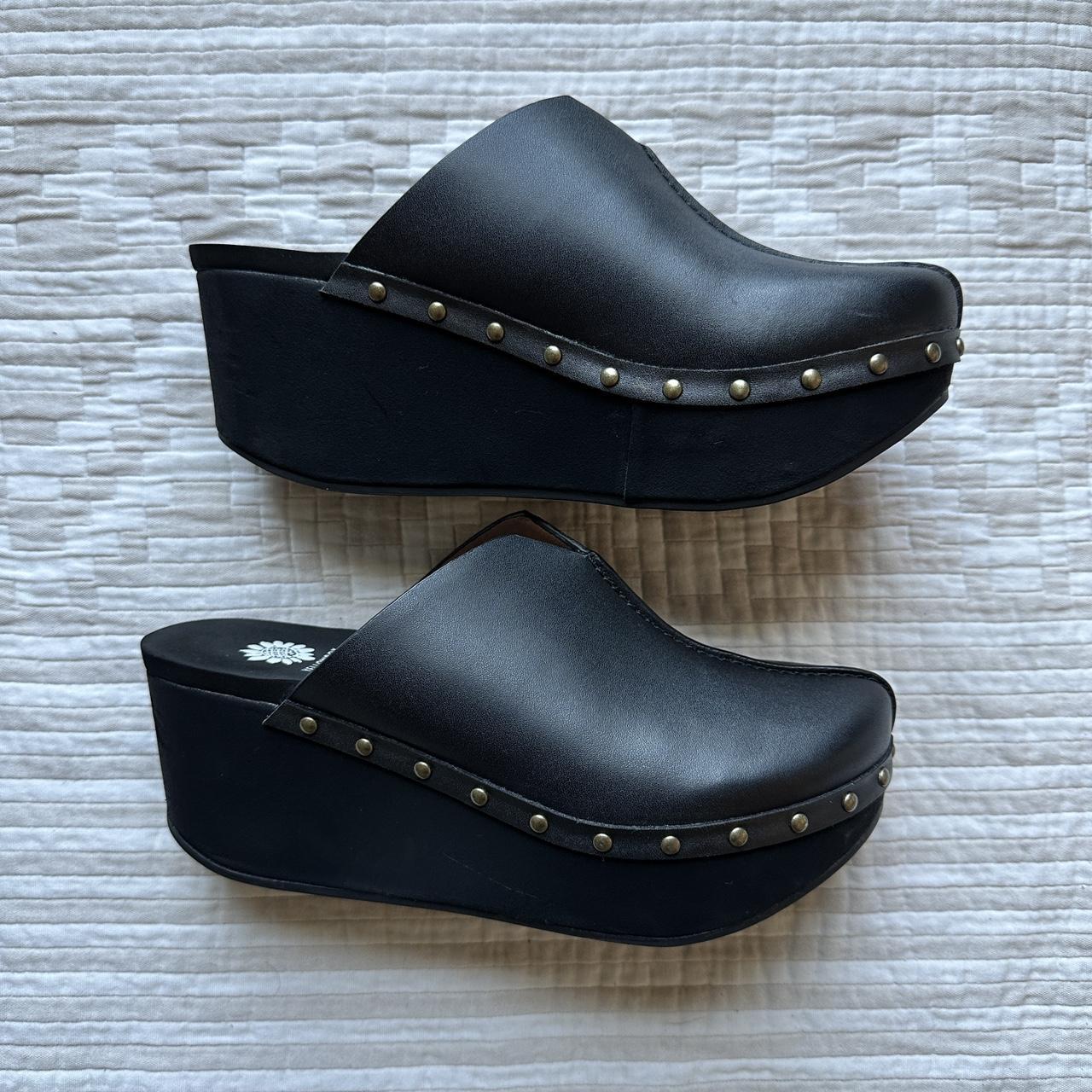 Black Yellow Box Beldy Sz 7.5. Signs of wear noted... - Depop