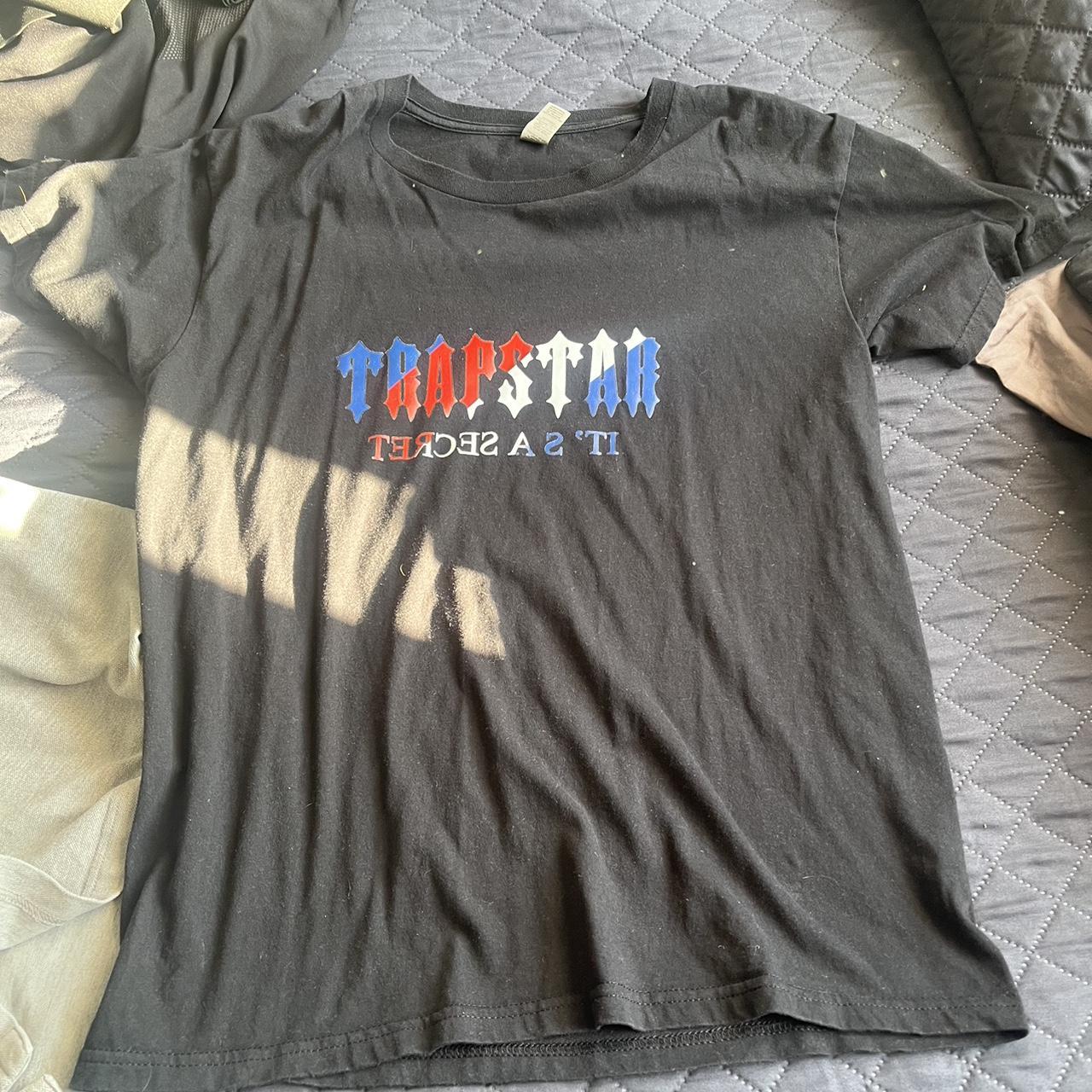 Trapstar t shirt , size large 10 pound worn once - Depop