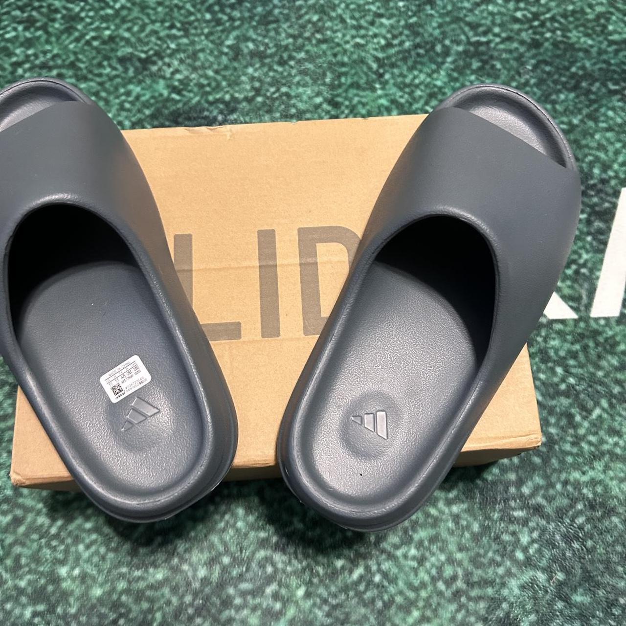 Yezzy slides marine - Depop