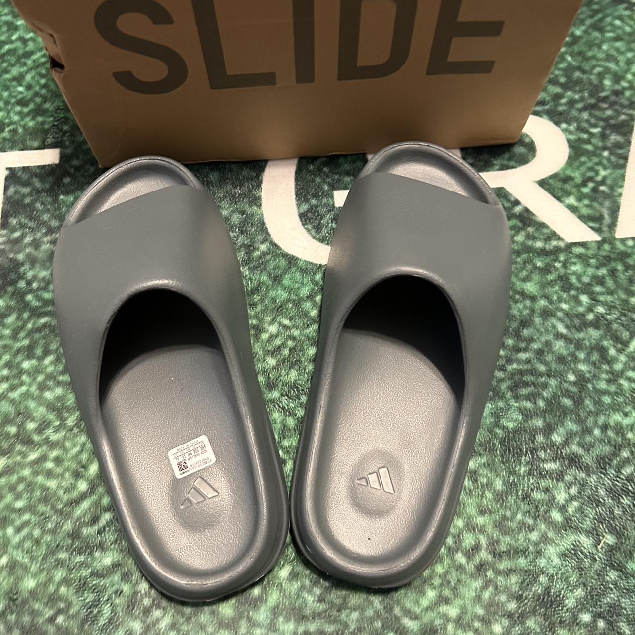 Yezzy slides marine - Depop