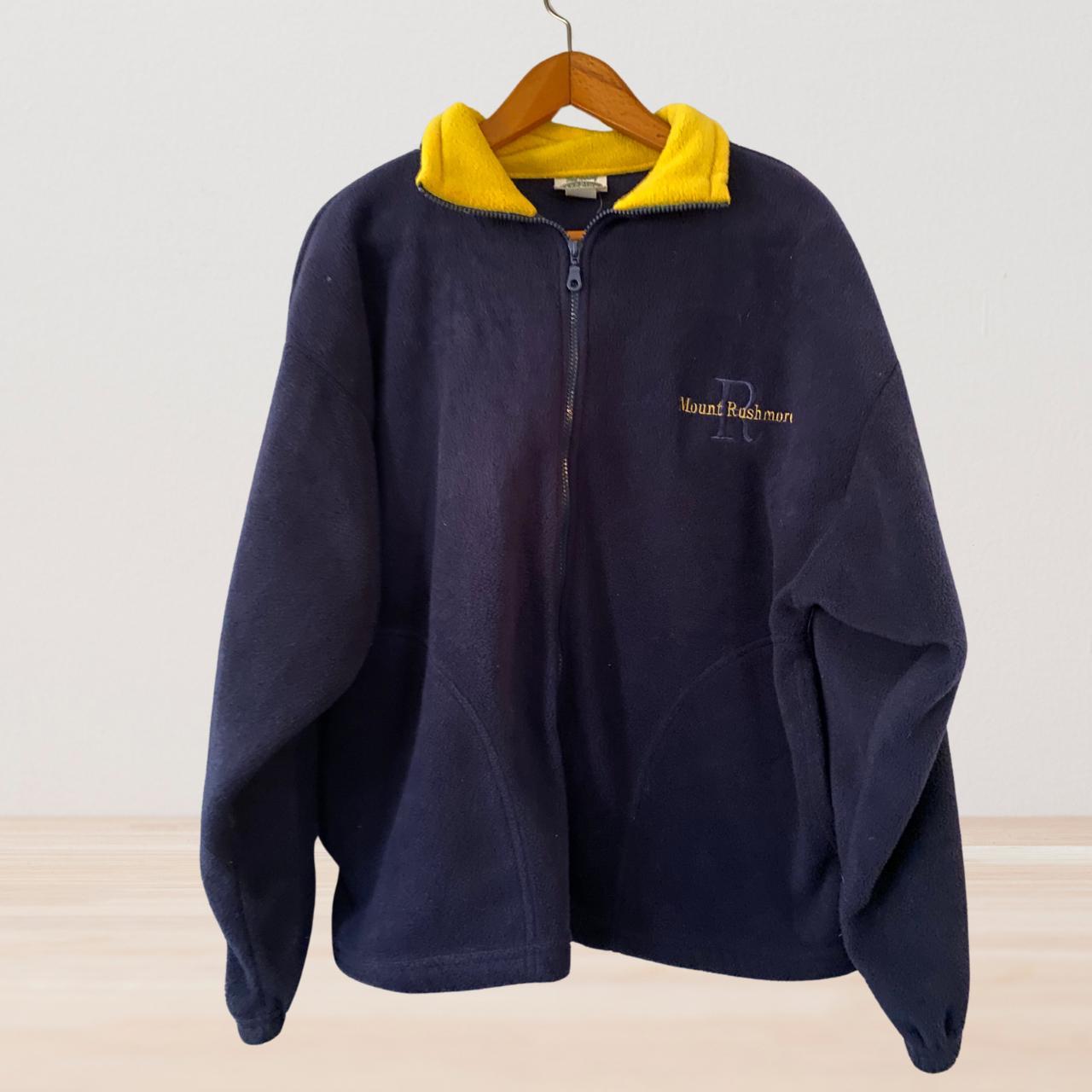 Men's Jacket Fleece Winter 2000's Size M In... - Depop