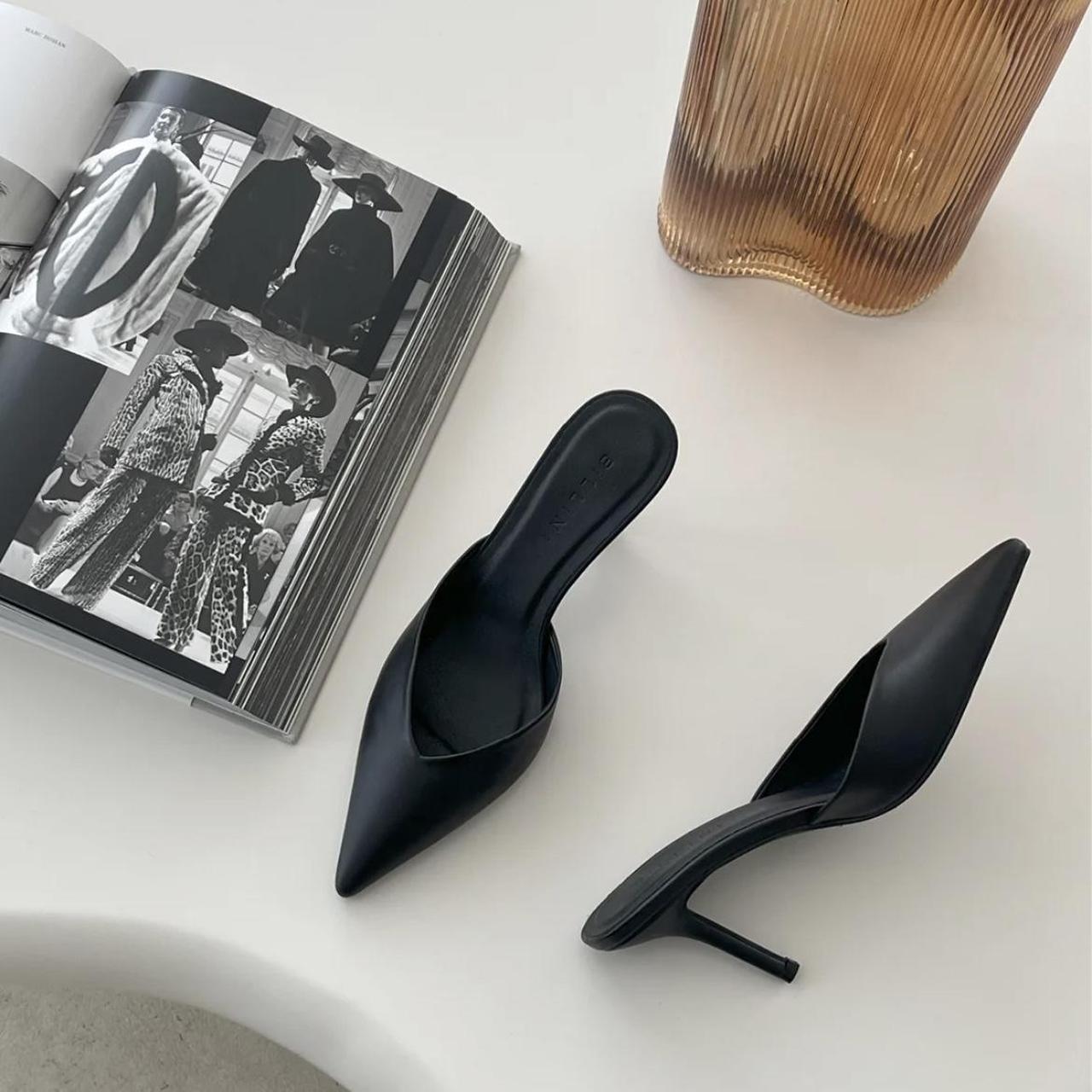 Karey heels Black Billini Paid $90 never worn - Depop