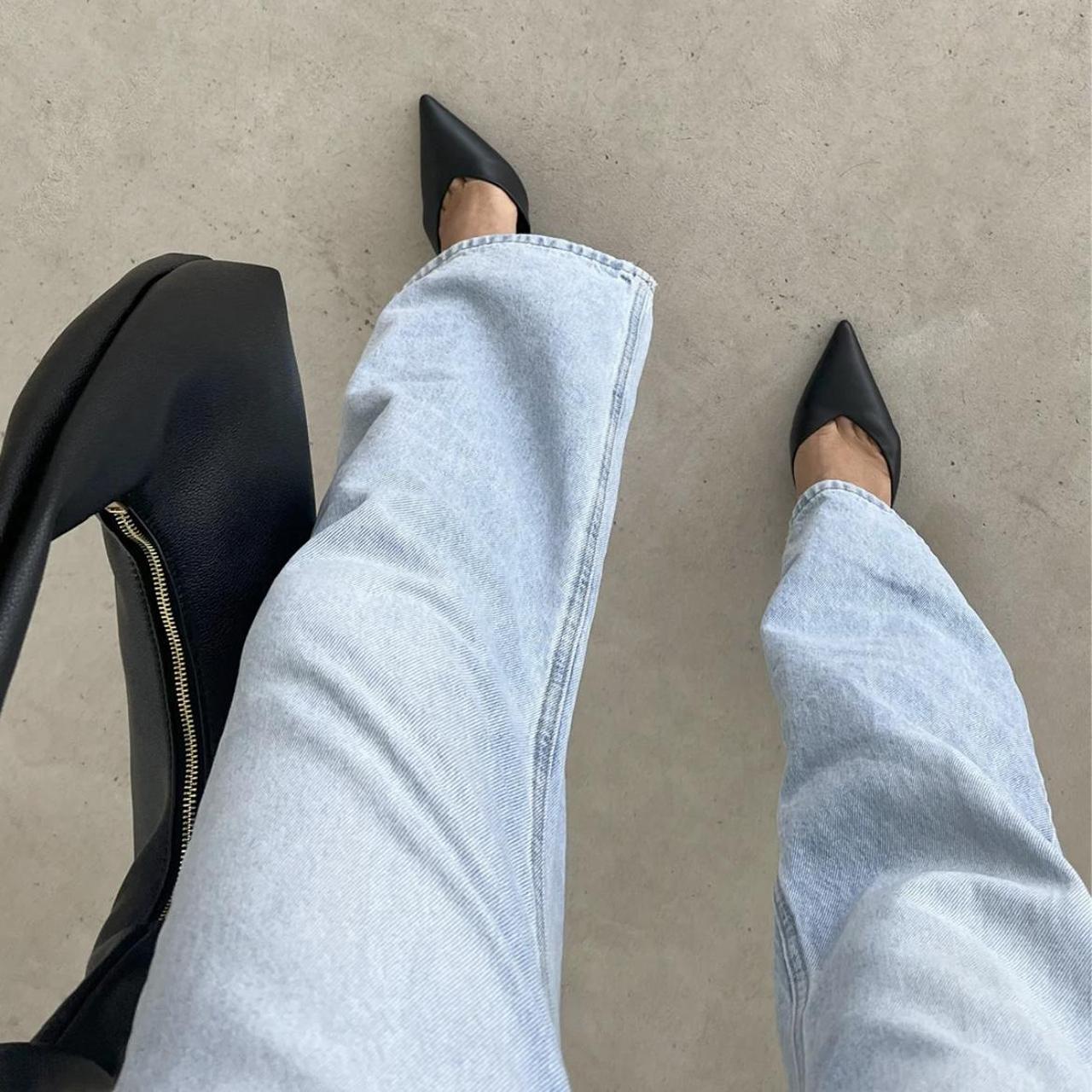 Karey heels Black Billini Paid $90 never worn - Depop