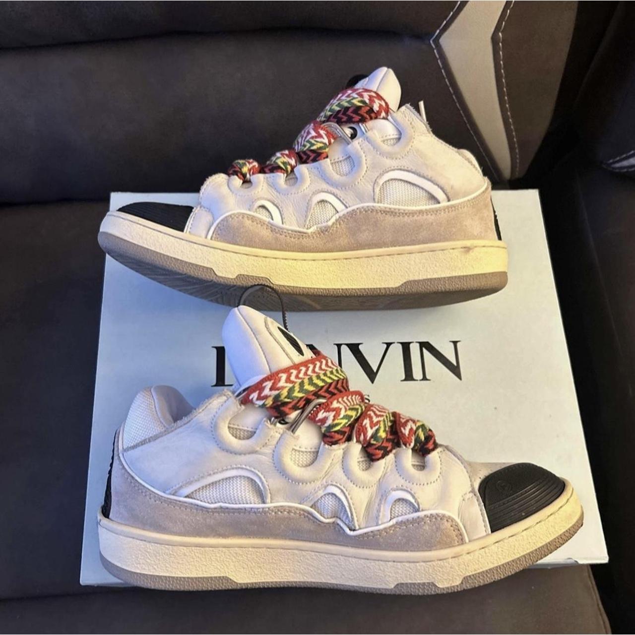 LAVIN CURB SNEAKER IN A SIZE 9 GENTLY USED - Depop