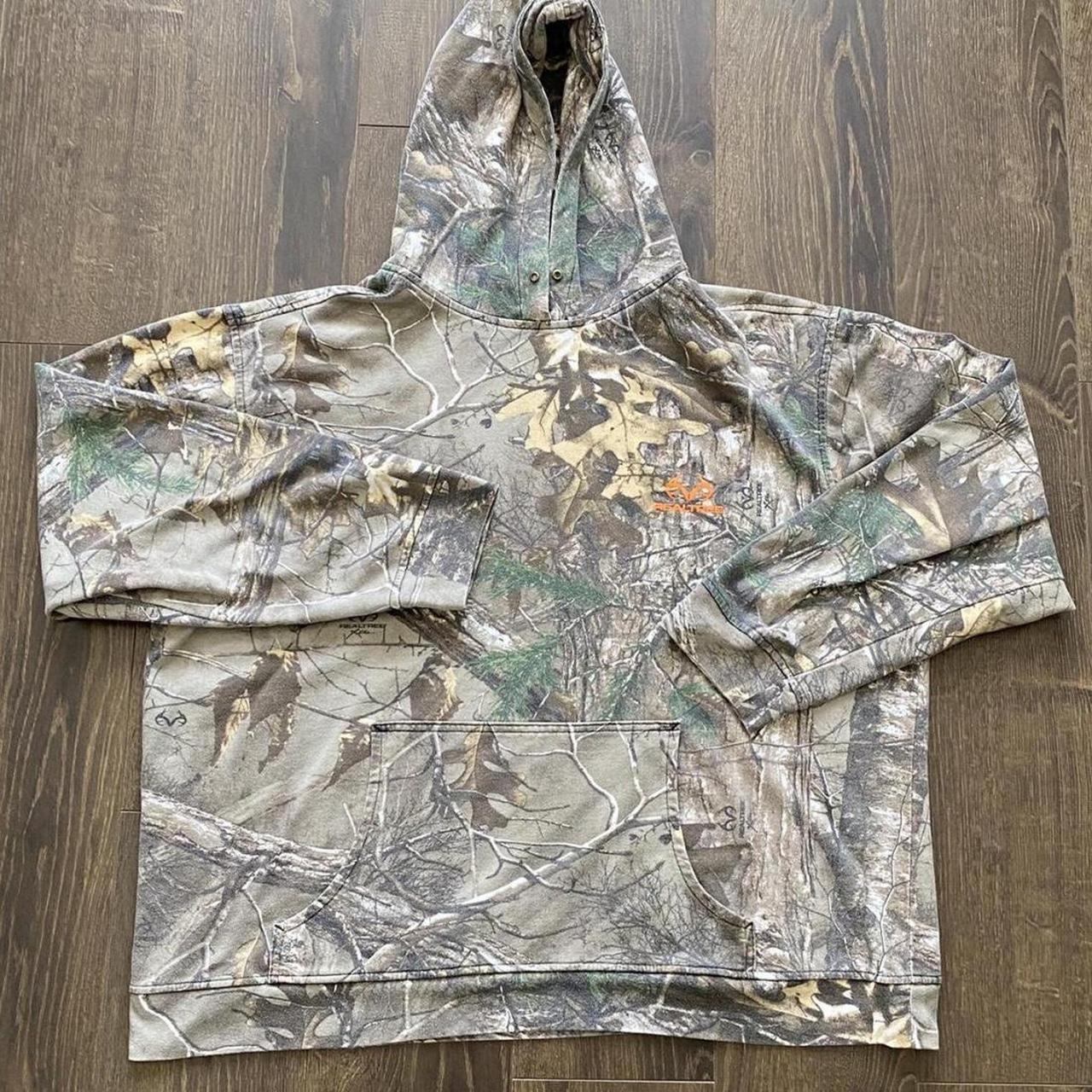real tree camo hoodie xl, good condition - Depop
