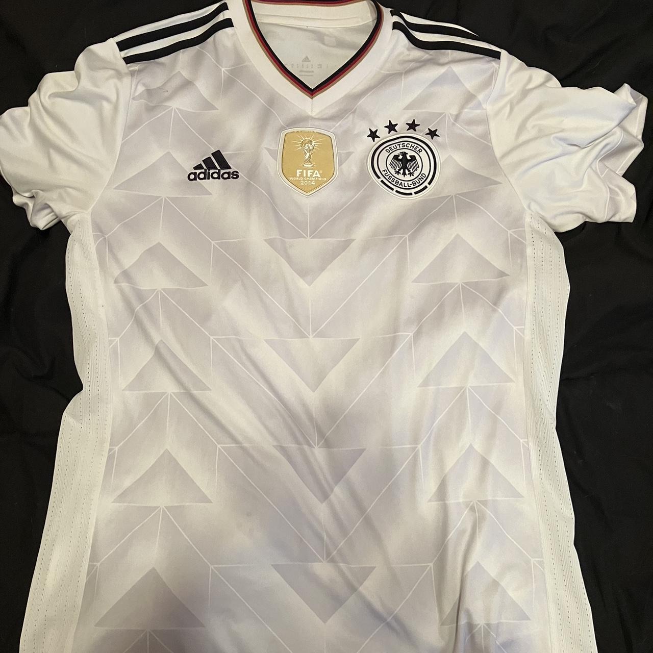 2017 germany home kit men’s medium - Depop