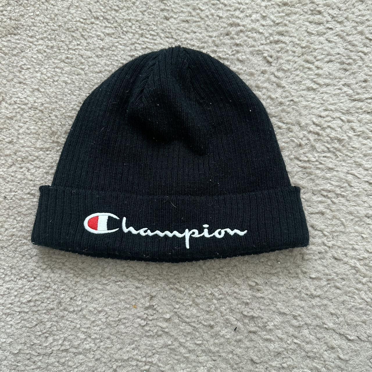 Champion beanie - Depop