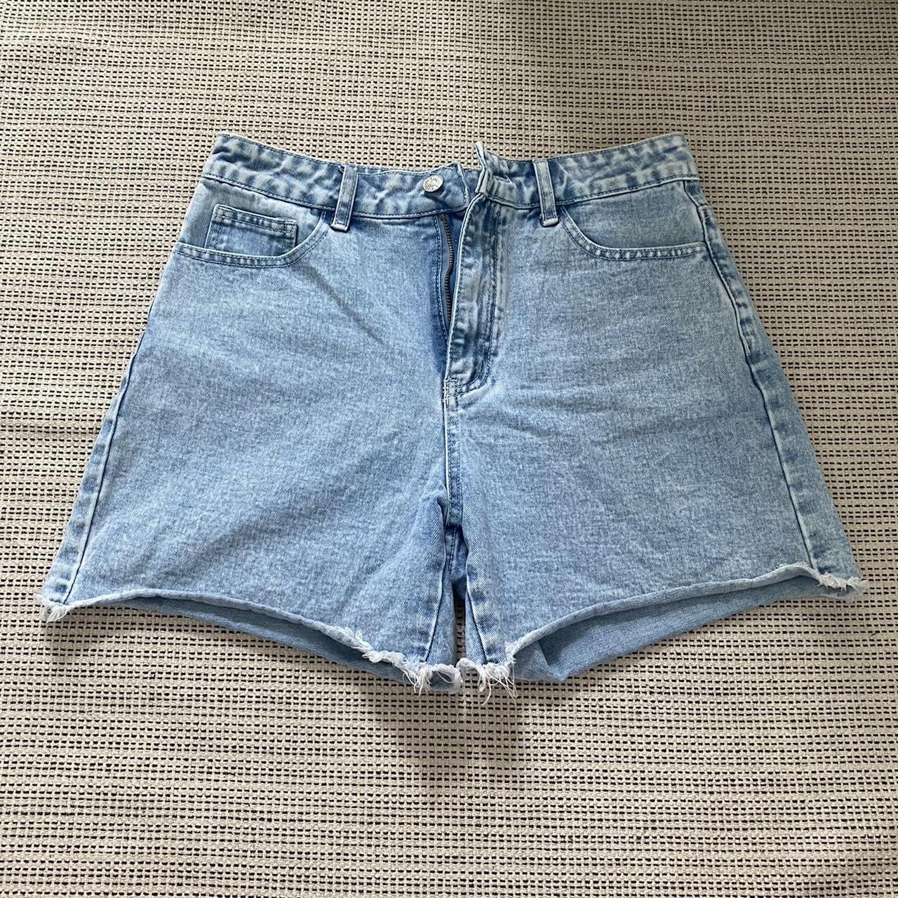 size 6 shorts super cute - Depop