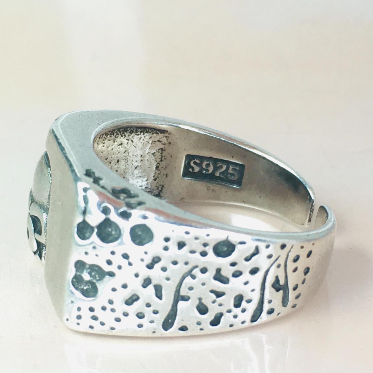 This is an open adjustable ring that fits perfectly... - Depop