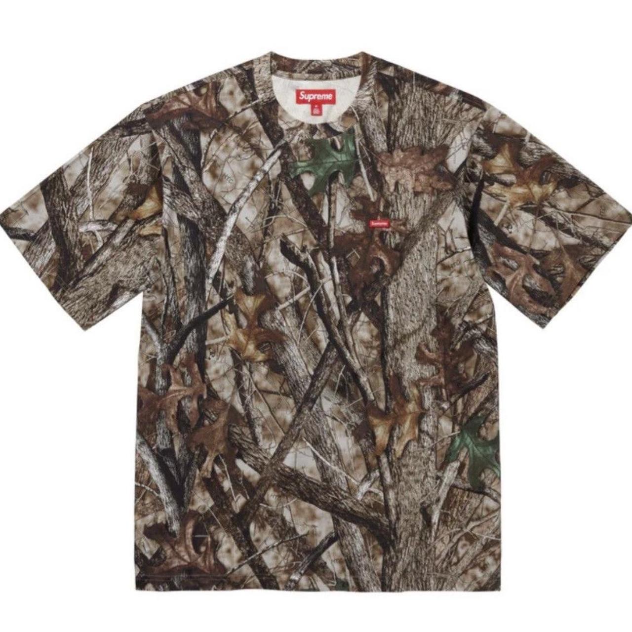 Rare supreme realtree tee - size medium fits nice... - Depop