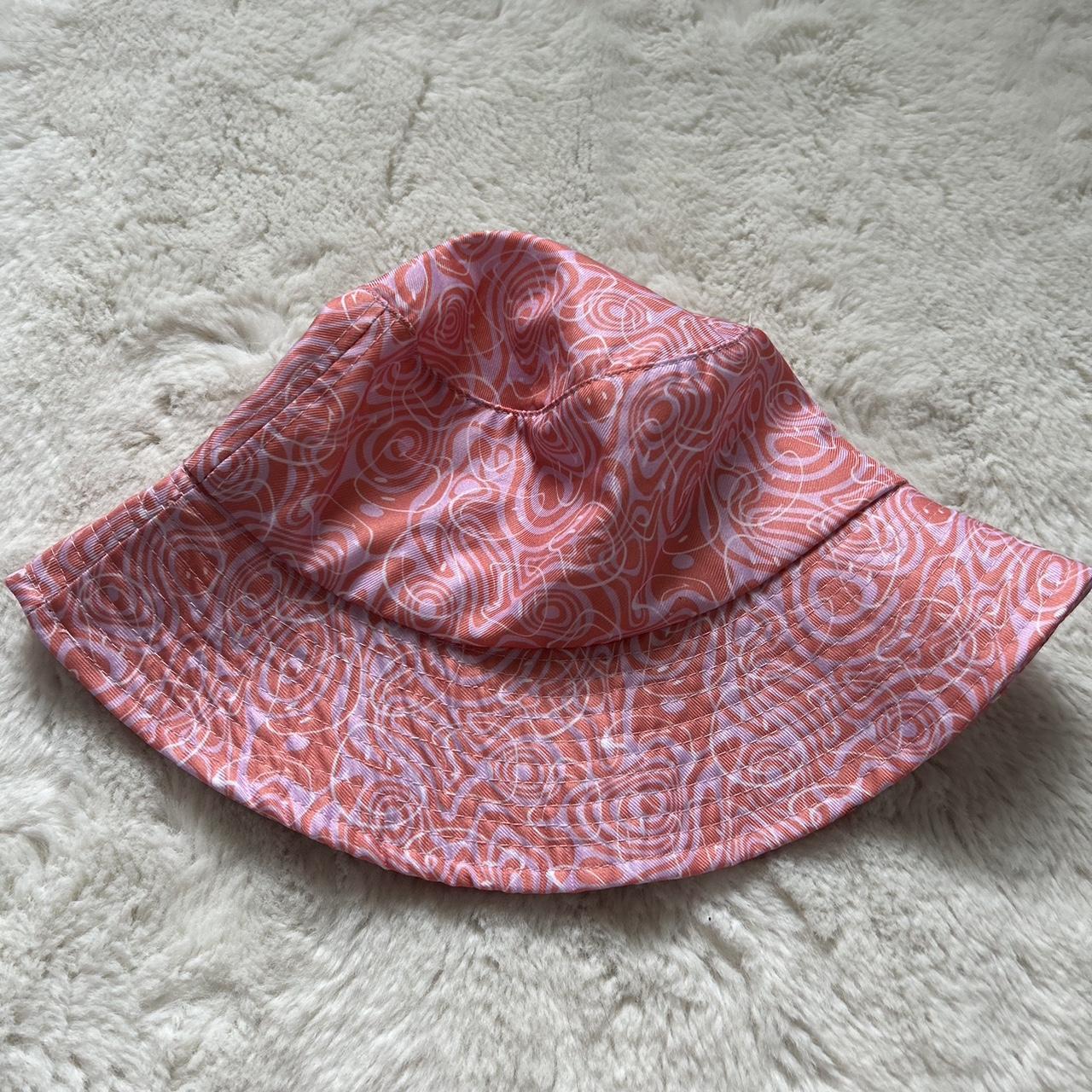 cute Rubi bucket hat! has orange and pink coloring... - Depop