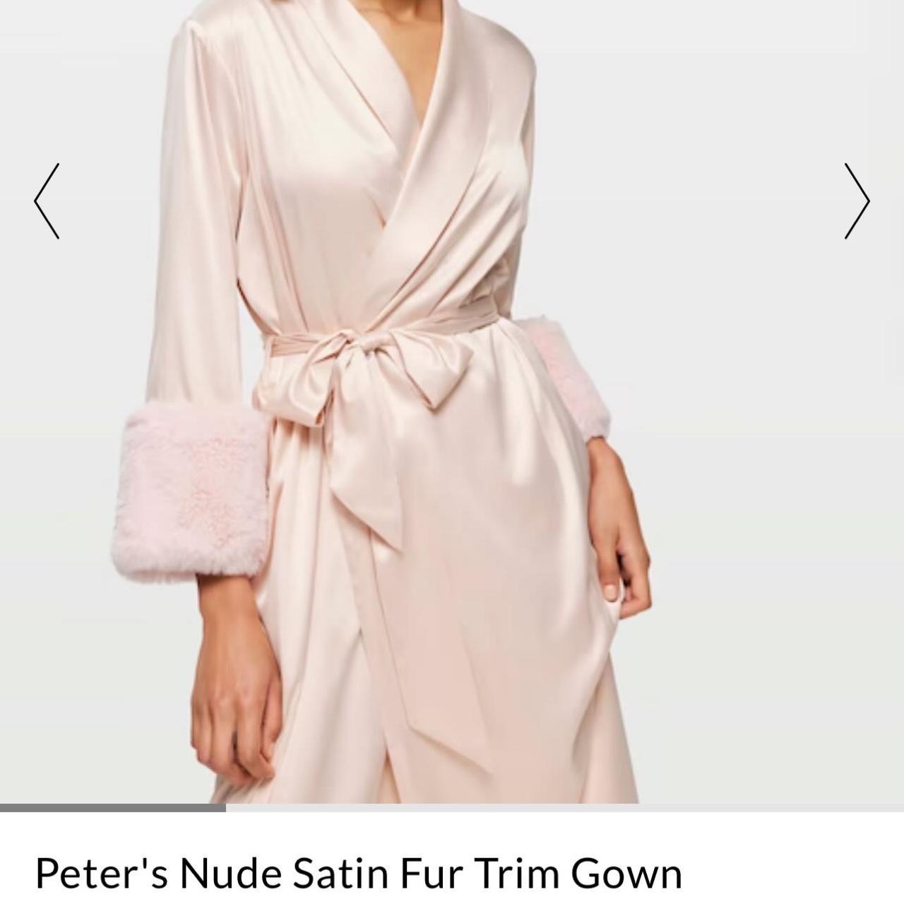 Gorgeous Peter Alexander gown. Never worn - Depop