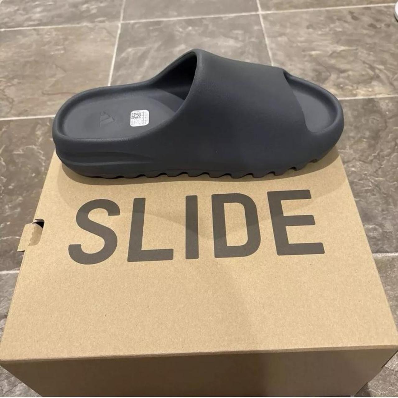 Yeezy slides Don’t buy before Dm for deal - Depop
