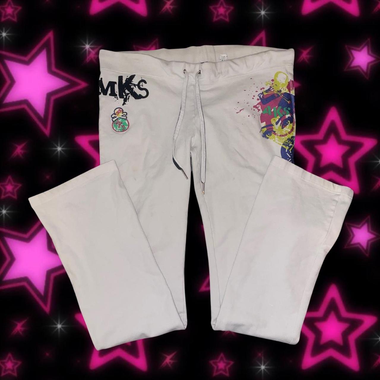 XL akdmks white sweatpants *•. - Depop