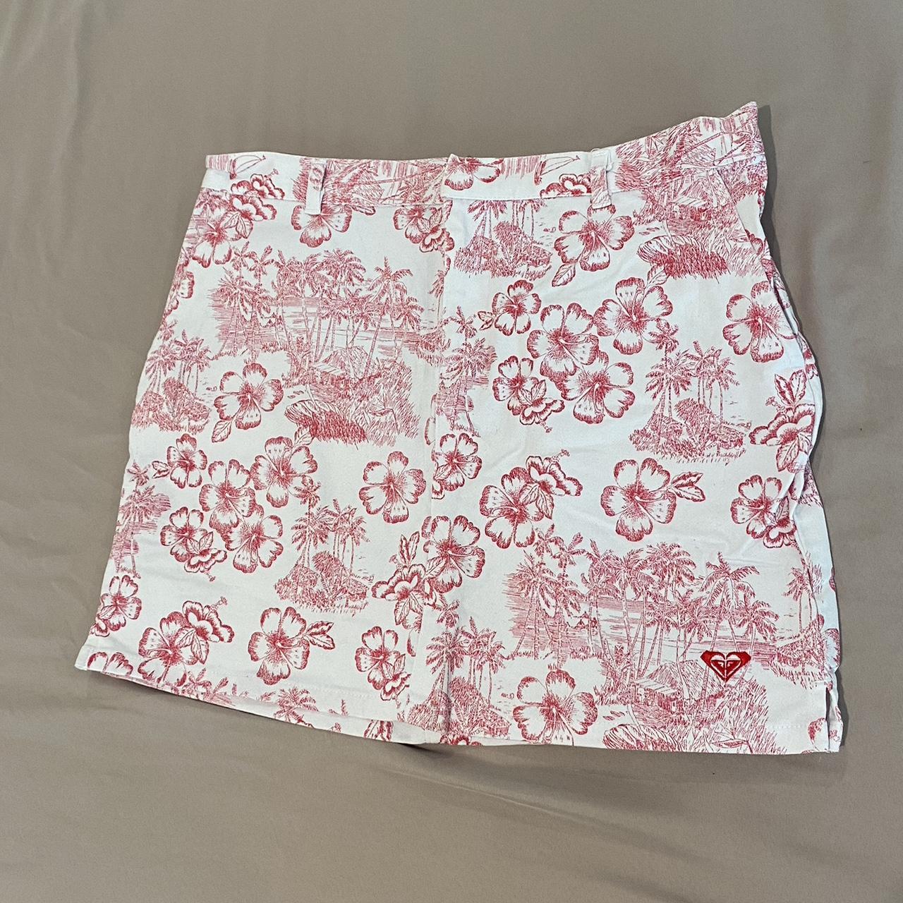 VINTAGE ROXY patterned skirt ️🤍 - Barely worn/ no... - Depop