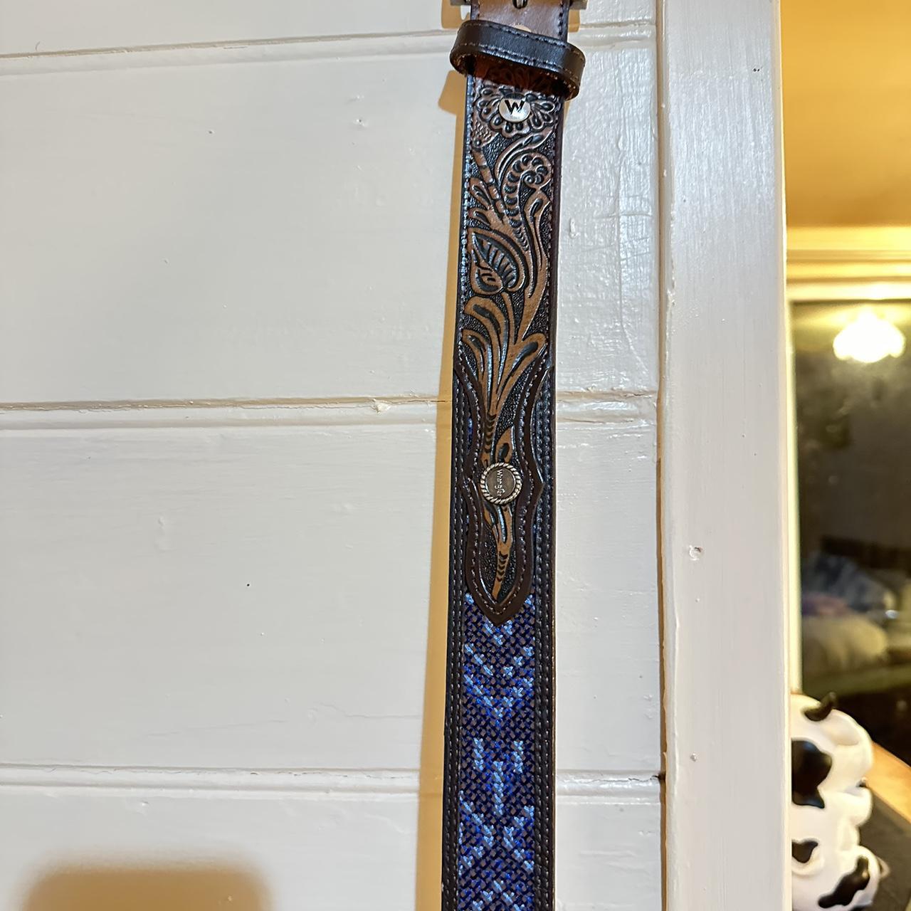 Wrangler Ryan Belt Worn once - Depop