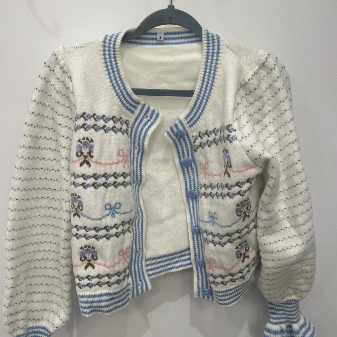 Sweater Size Small Super cute for holidays - Depop