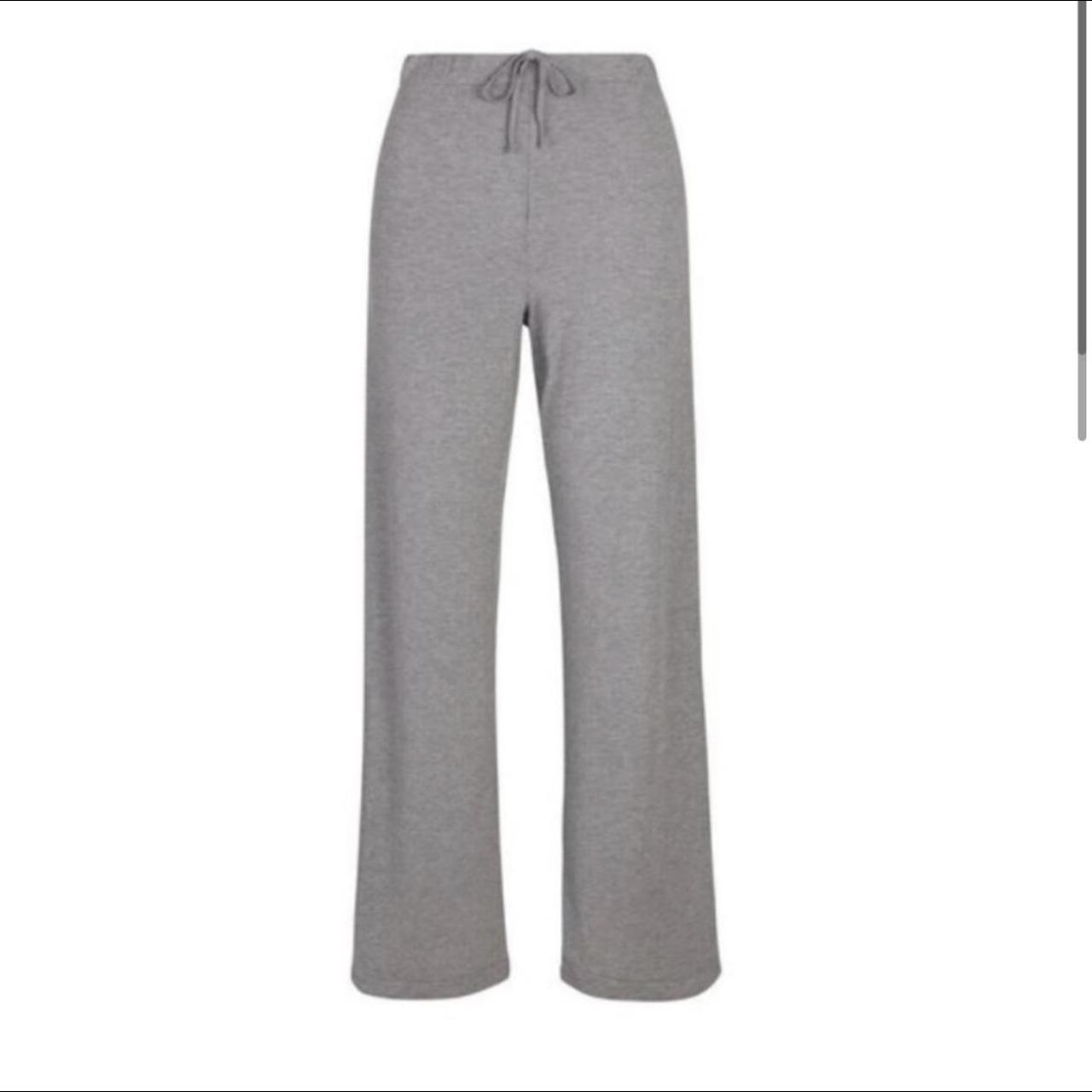 Skims Lounge Pants - Depop