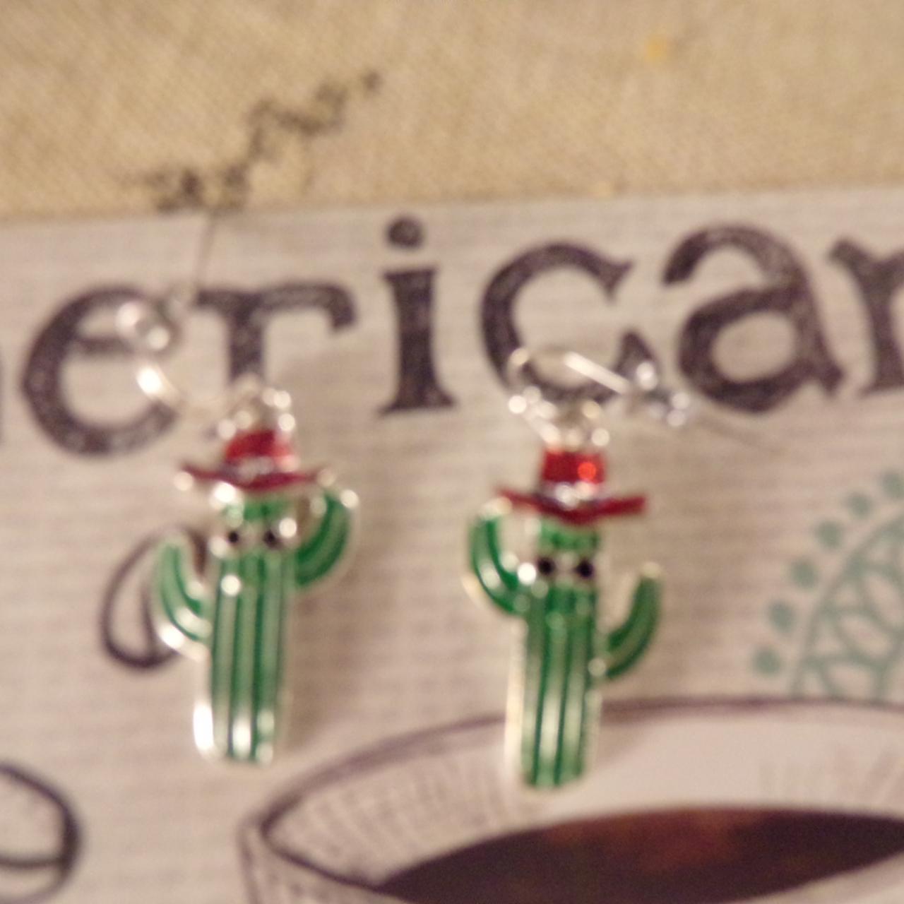 Really cute catus earrings - Depop