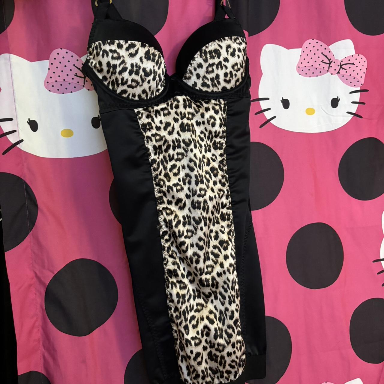 Figure fitting cheetah leopard dress. Size small/cps... - Depop