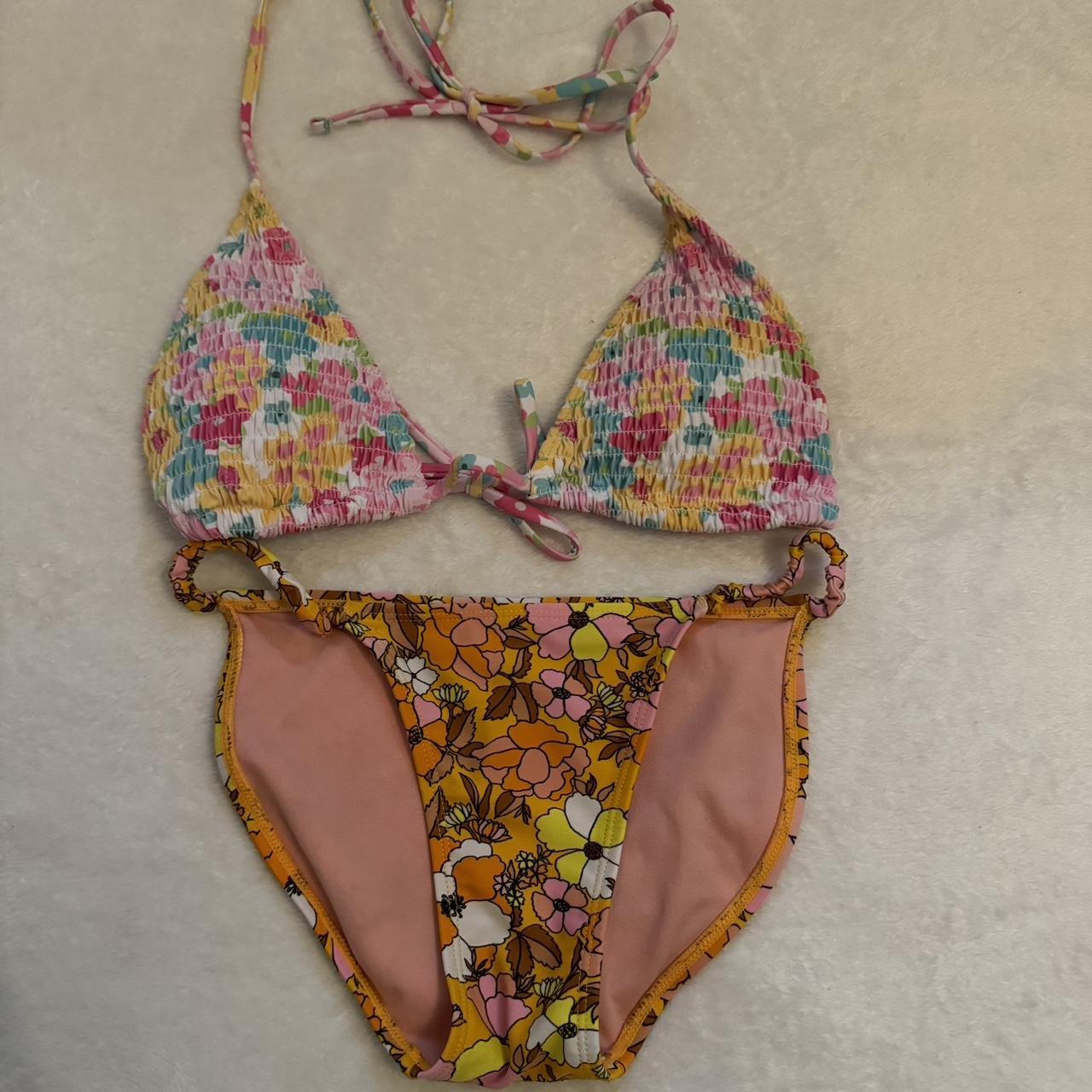 Mix Matched floral bikini set - Depop