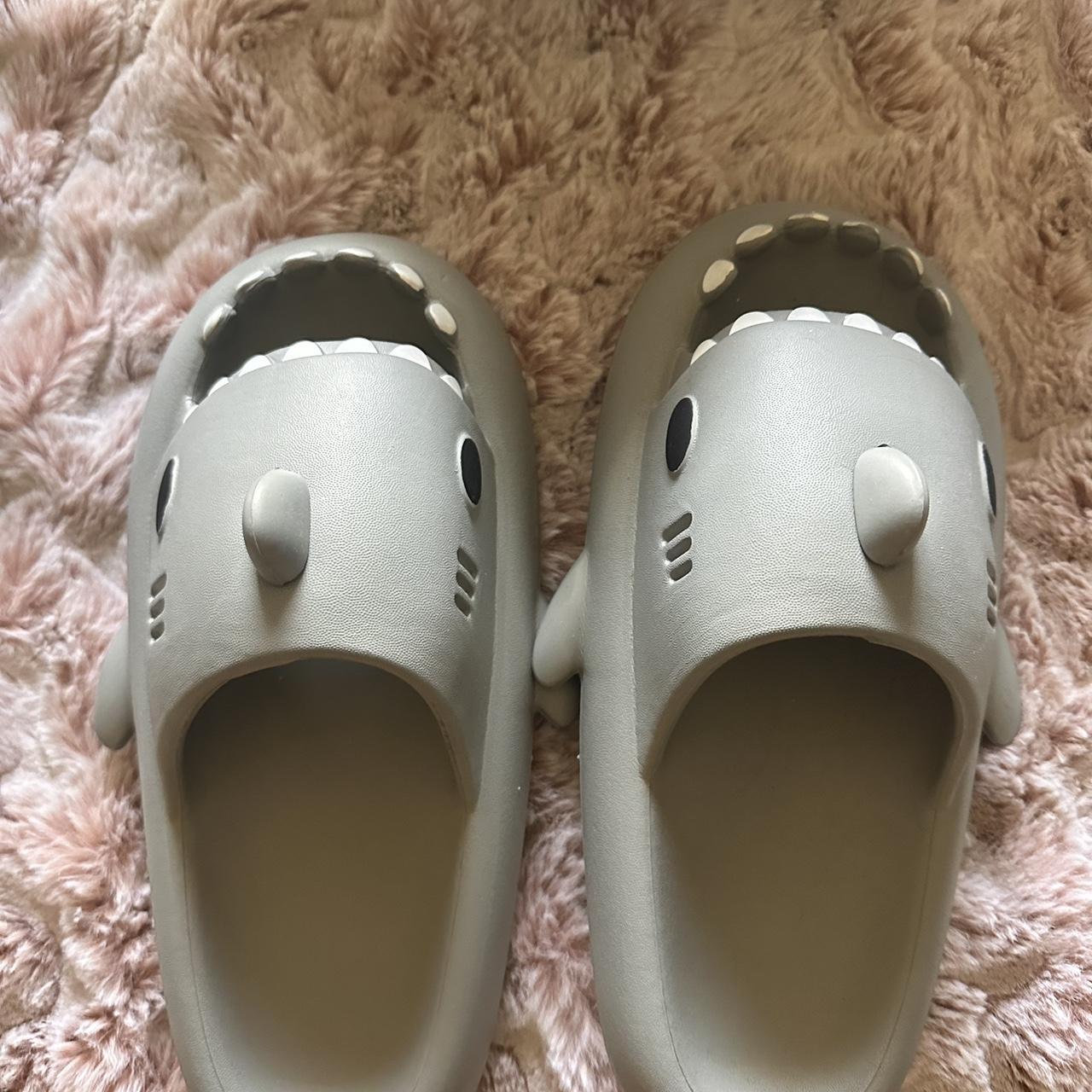 shark slides - Depop