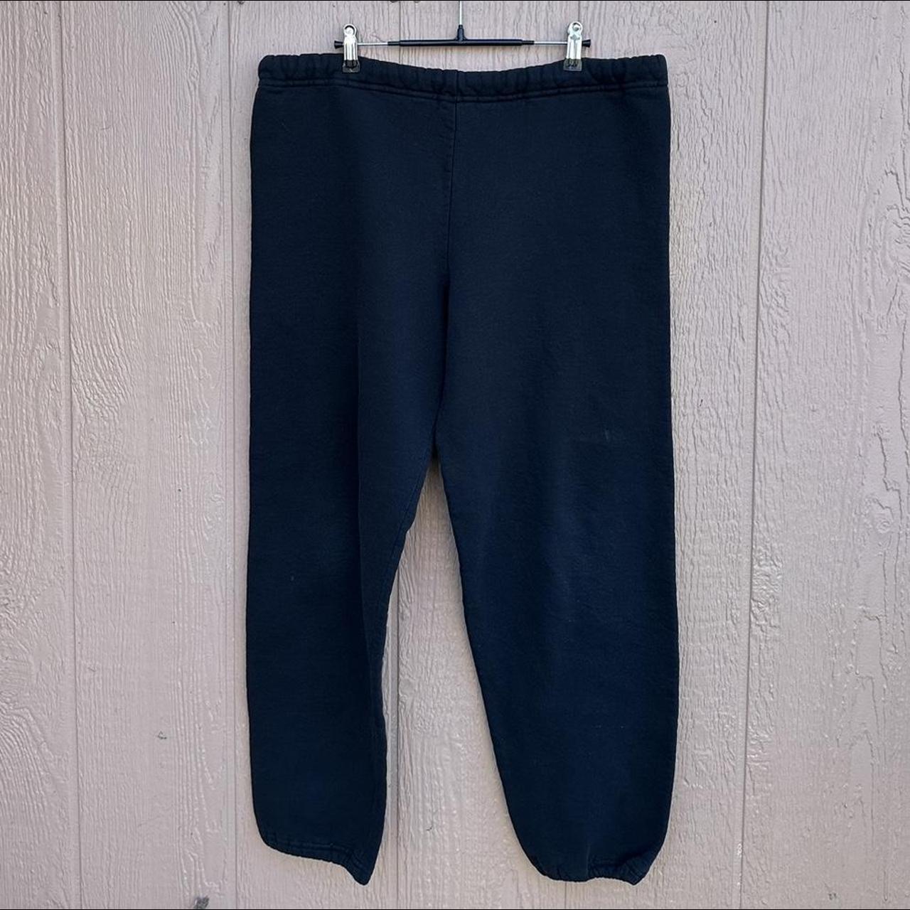 Russell sweats simple and clean - Depop