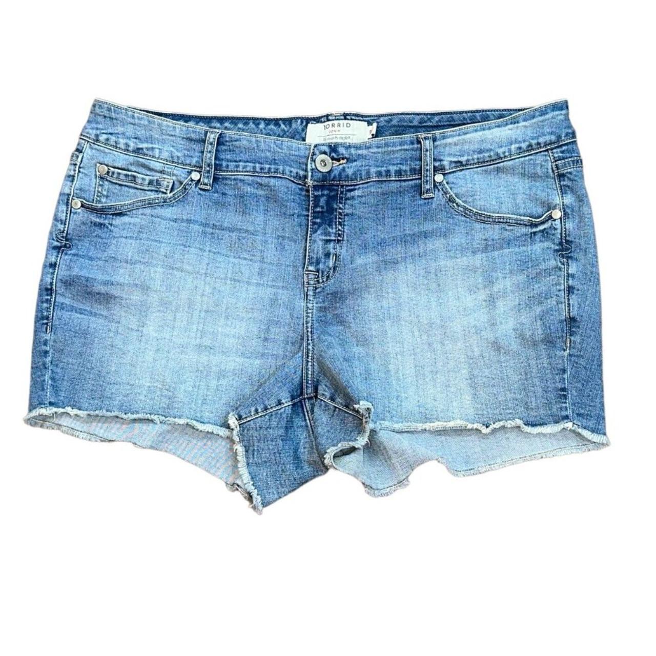 Torrid Light Wash Cut Off Denim Jean Shorts Size... - Depop