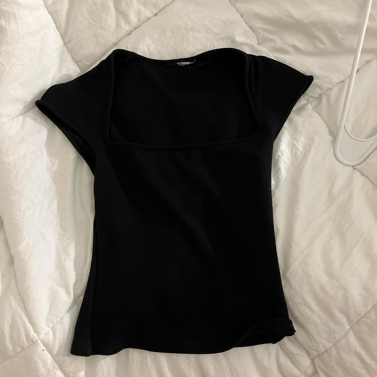 H&M black basic top square ish Tag is ripped off by... | Depop