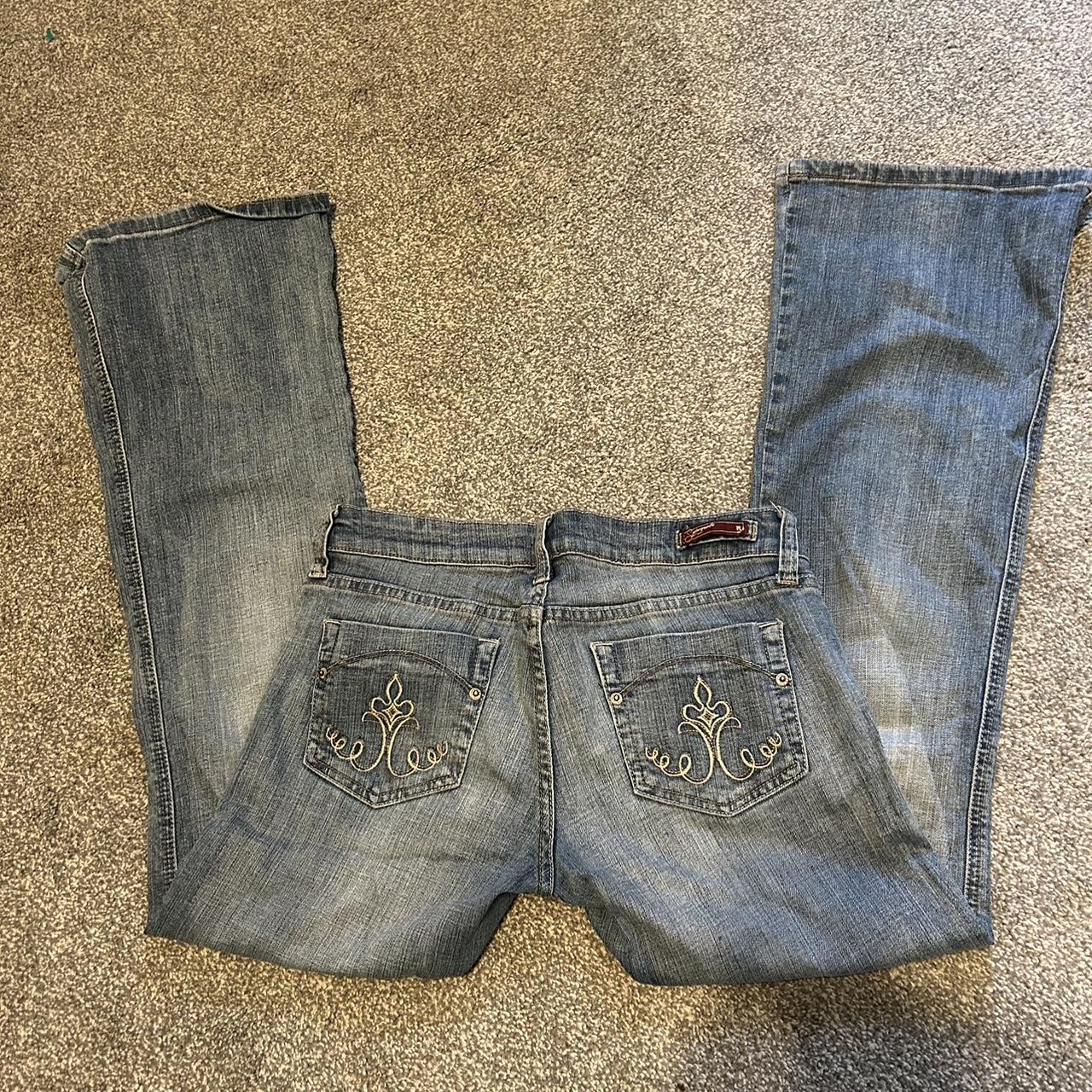 LOWRISE BOOTCUT UNDERGROUND JEANS! Size 7 - Depop