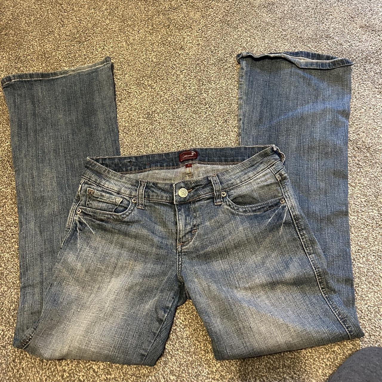LOWRISE BOOTCUT UNDERGROUND JEANS! Size 7 - Depop